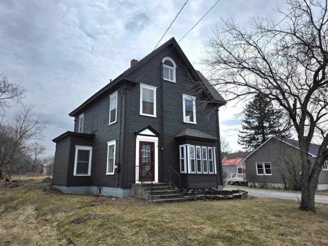 house with 3 bedroom, Colebrook NH ES104298069