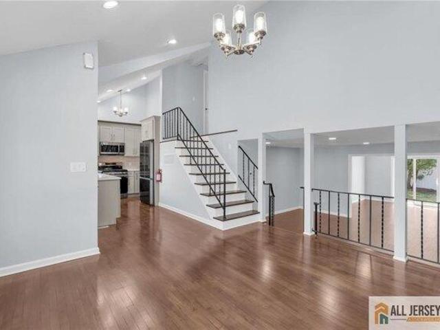 house with 3 bedroom, Colonia NJ DLS101750424