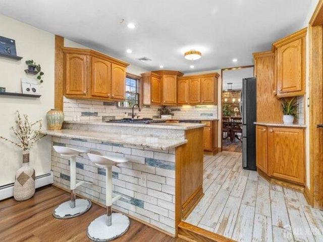 house with 3 bedroom, Colonia NJ ES105143879
