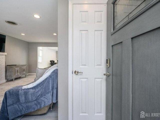 house with 3 bedroom, Colonia NJ ES105174816