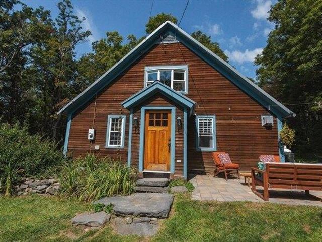 house with 3 bedroom, Colrain MA ES105143022