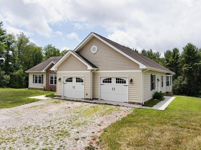 house with 3 bedroom, Copper Hill VA ES104906852
