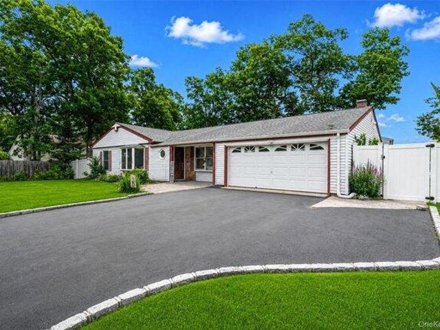 house with 3 bedroom, Coram NY DS103625443
