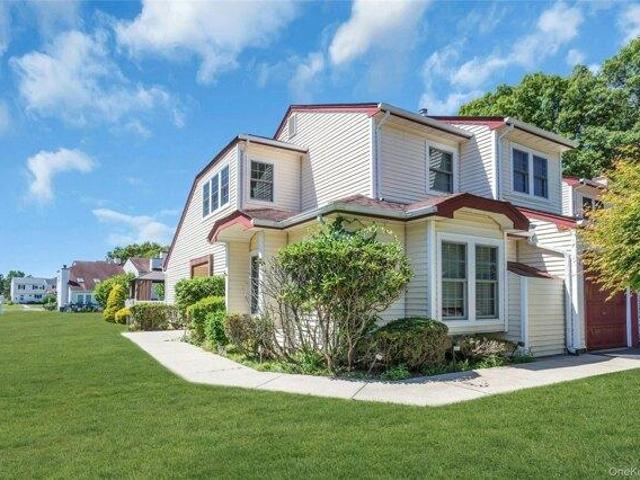 house with 3 bedroom, Coram NY ES103601626