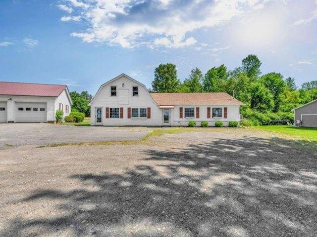 house with 3 bedroom, Corinth ME ES105105942