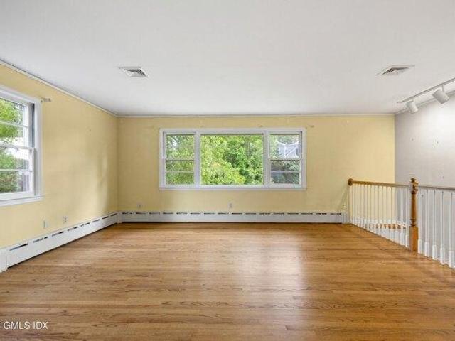 house with 3 bedroom, Cos Cob CT DS102729338