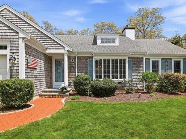 house with 3 bedroom, Cotuit MA DLS102762670