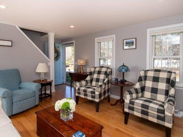 house with 3 bedroom, Cotuit MA DS102061627
