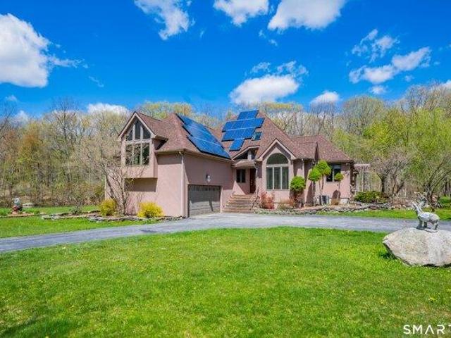 house with 3 bedroom, Coventry CT DLS102827451