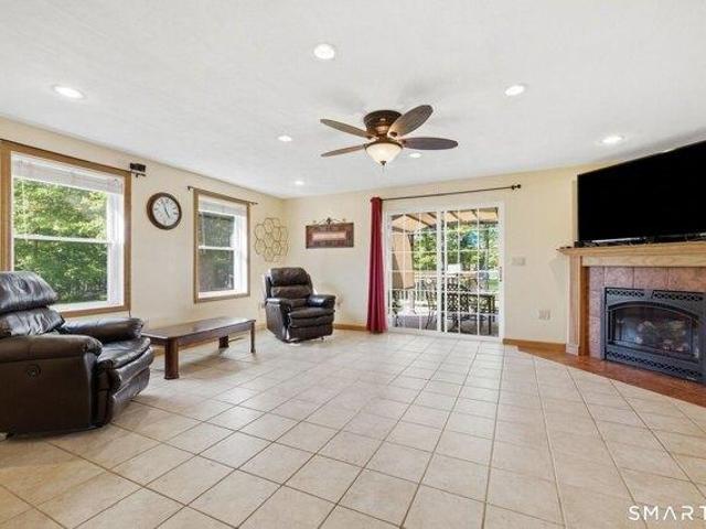 house with 3 bedroom, Coventry CT DS104441628