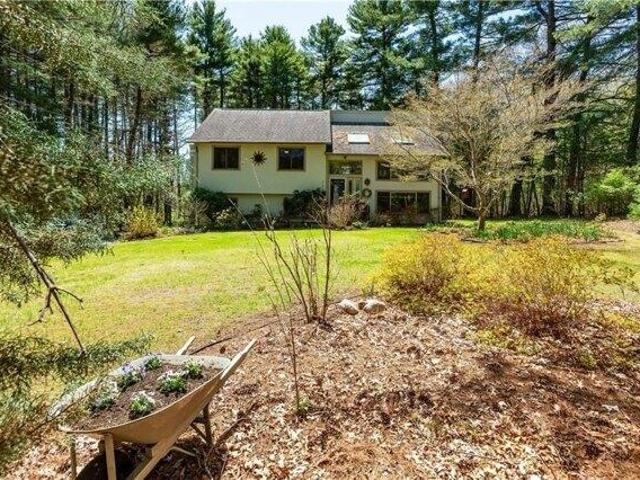 house with 3 bedroom, Coventry RI DLS102583139