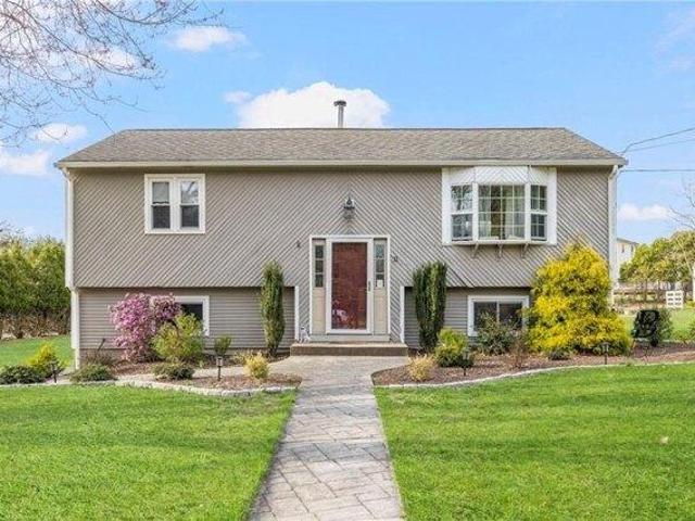 house with 3 bedroom, Coventry RI DLS102062018
