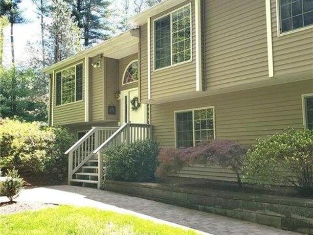 house with 3 bedroom, Coventry RI DS102762771