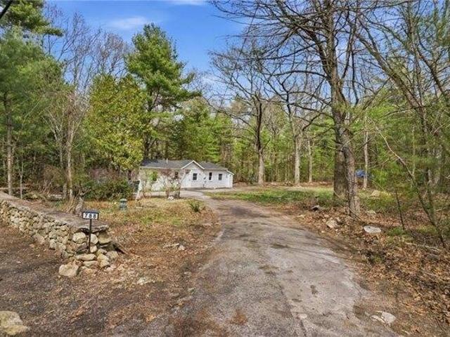 house with 3 bedroom, Coventry RI DS102762957