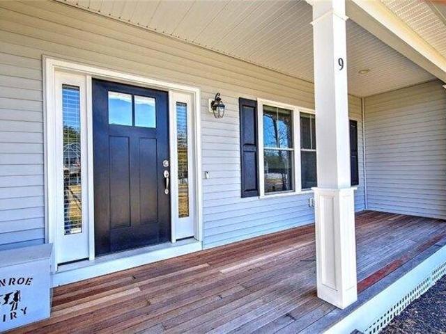 house with 3 bedroom, Coventry RI DS102724174