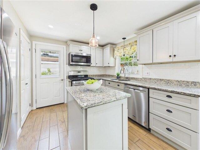 house with 3 bedroom, Coventry RI DS103970372