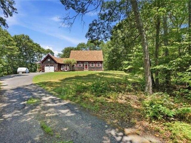 house with 3 bedroom, Coventry RI DS104044375