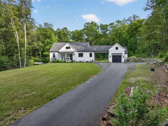 house with 3 bedroom, Coventry RI DS104074912