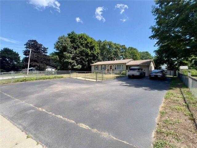 house with 3 bedroom, Coventry RI DS104149545