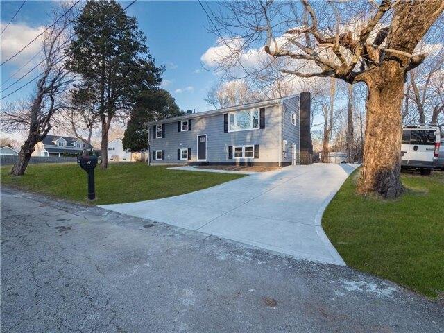house with 3 bedroom, Coventry RI ES103127336
