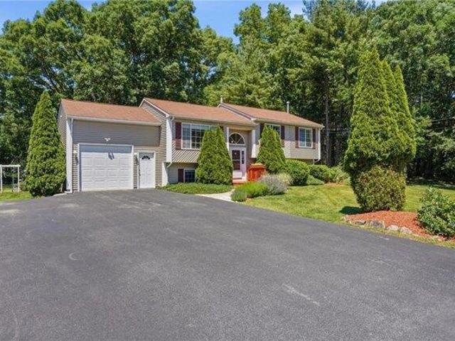 house with 3 bedroom, Coventry RI ES103248803
