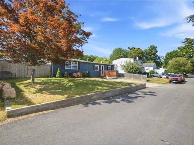 house with 3 bedroom, Coventry RI ES103431092