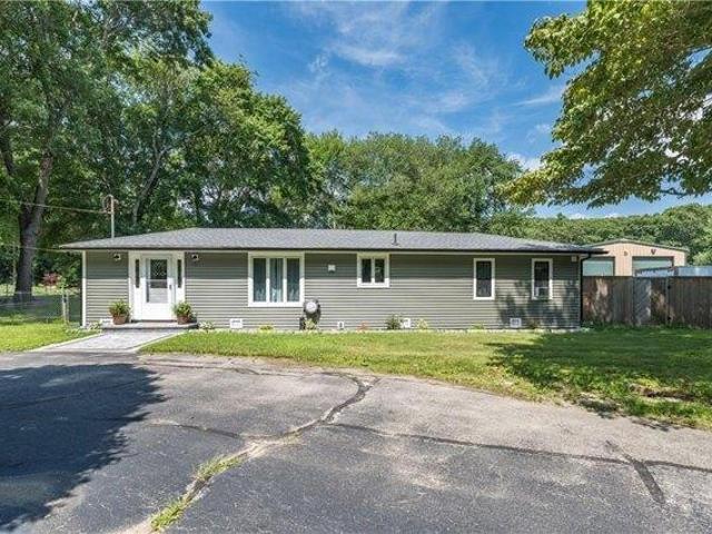 house with 3 bedroom, Coventry RI ES104191383