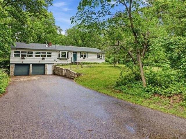 house with 3 bedroom, Coventry RI ES105079979