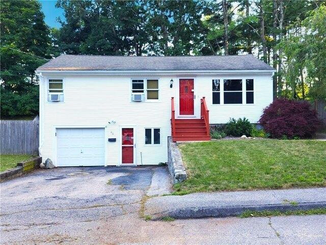 house with 3 bedroom, Coventry RI ES105124837
