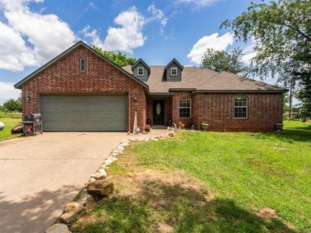house with 3 bedroom, Coweta OK DLS88247165