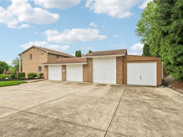 house with 3 bedroom, Clairton PA DS103626684