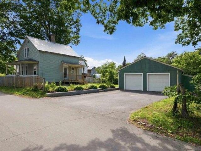 house with 3 bedroom, Claremont NH DS103850855