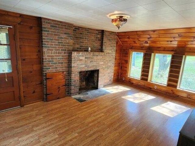 house with 3 bedroom, Claremont NH ES103188818