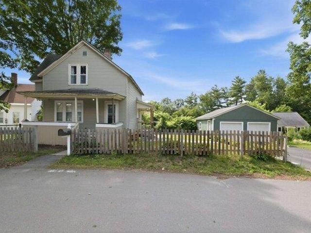 house with 3 bedroom, Claremont NH ES104834205