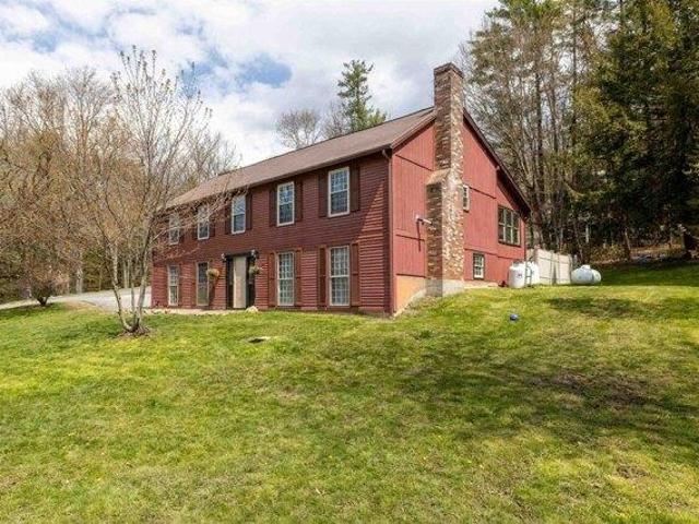 house with 3 bedroom, Claremont NH ES104011453