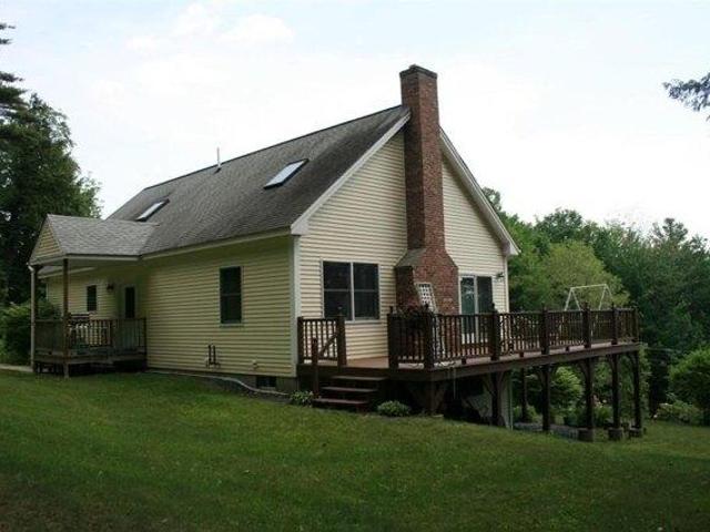 house with 3 bedroom, Claremont NH ES105115495