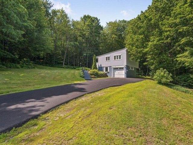 house with 3 bedroom, Claremont NH ES105143197