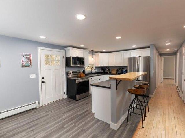 house with 3 bedroom, Claremont NH ES105144503