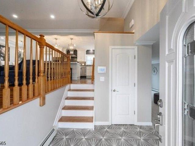 house with 3 bedroom, Clark NJ ES102825696
