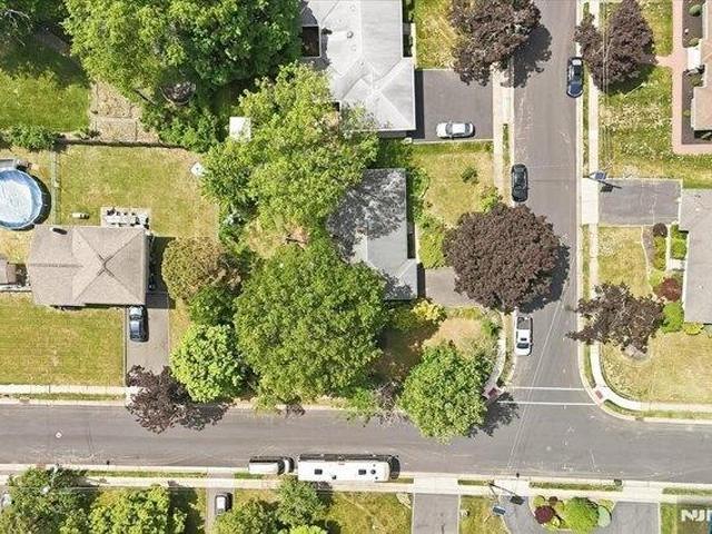 house with 3 bedroom, Clark NJ ES104808318