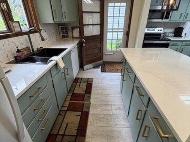 house with 3 bedroom, Clarksburg MA DLS102445058