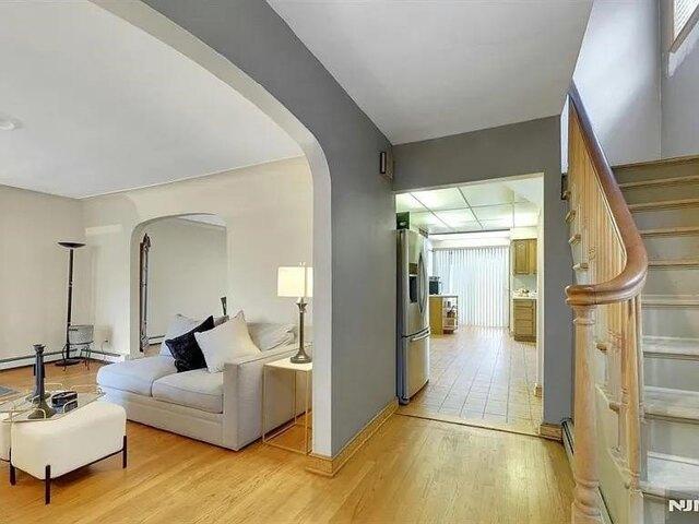 house with 3 bedroom, Cliffside Park NJ DLS101630061