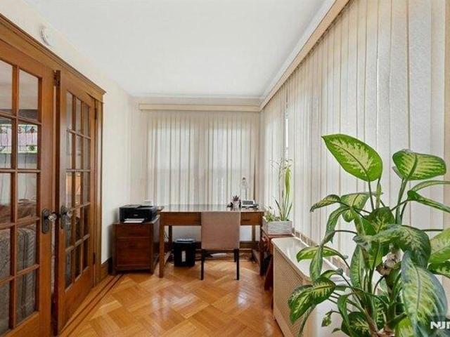 house with 3 bedroom, Cliffside Park NJ ES103664306