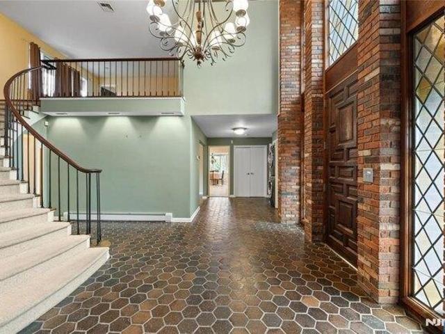 house with 3 bedroom, Clifton NJ DLS102064593