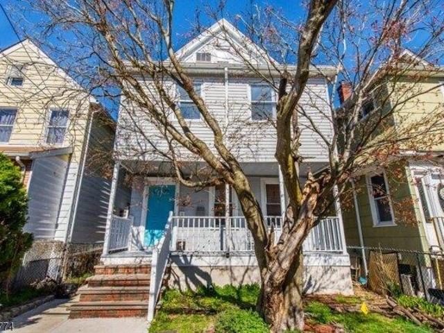 house with 3 bedroom, Clifton NJ DLS102827448