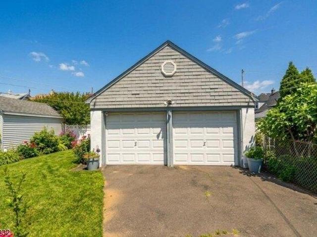 house with 3 bedroom, Clifton NJ DS104152867