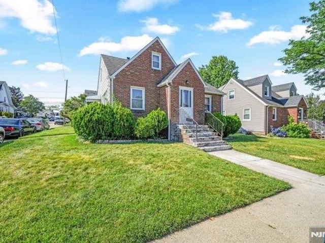 house with 3 bedroom, Clifton NJ DS104236973