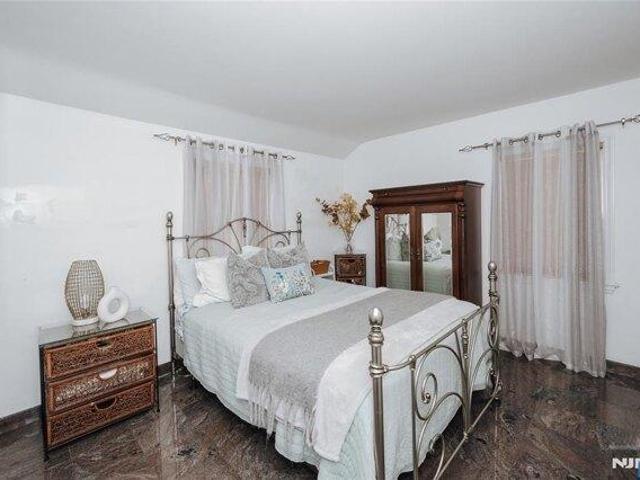 house with 3 bedroom, Clifton NJ DS104266148