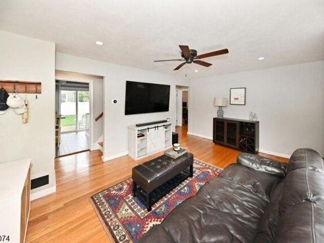 house with 3 bedroom, Clifton NJ DS103437329