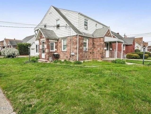 house with 3 bedroom, Clifton NJ ES104190959